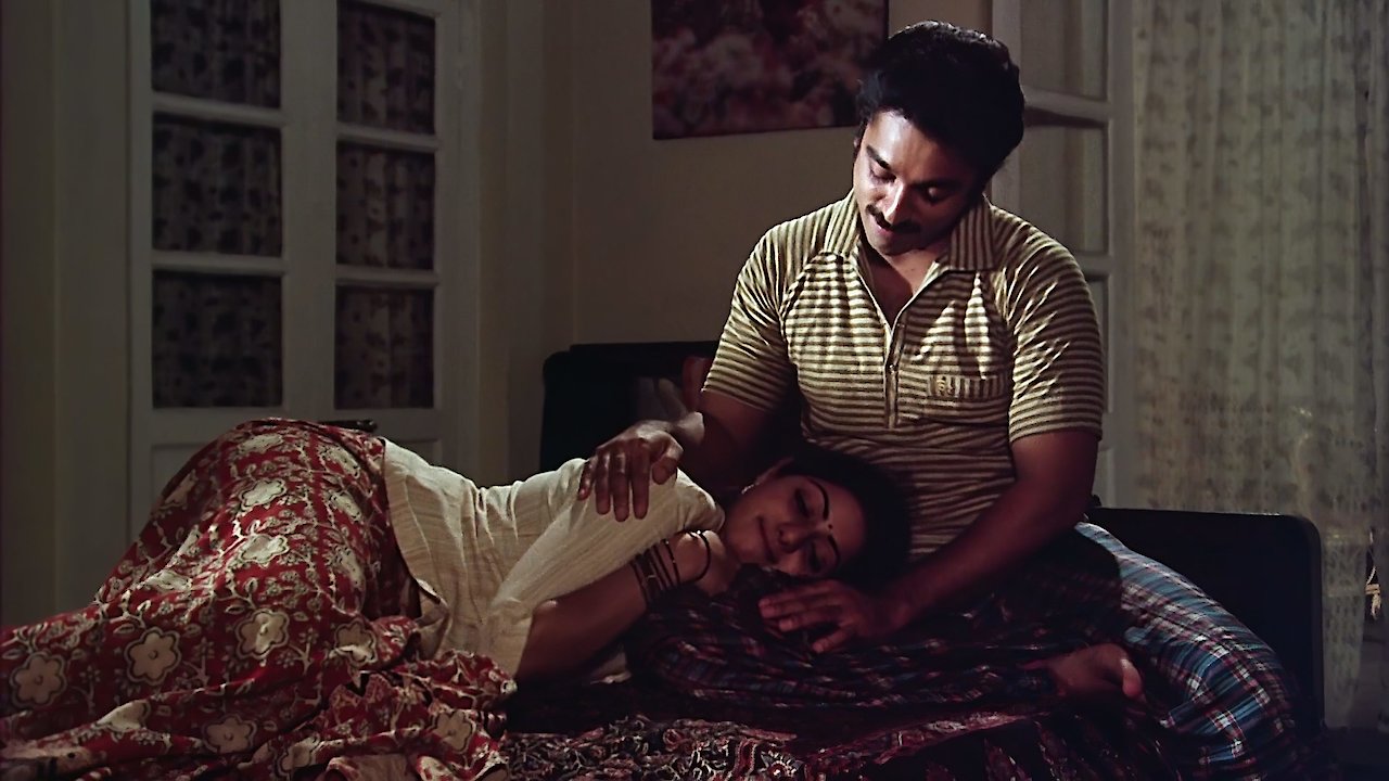 Moondram Pirai - Where to Watch Movie